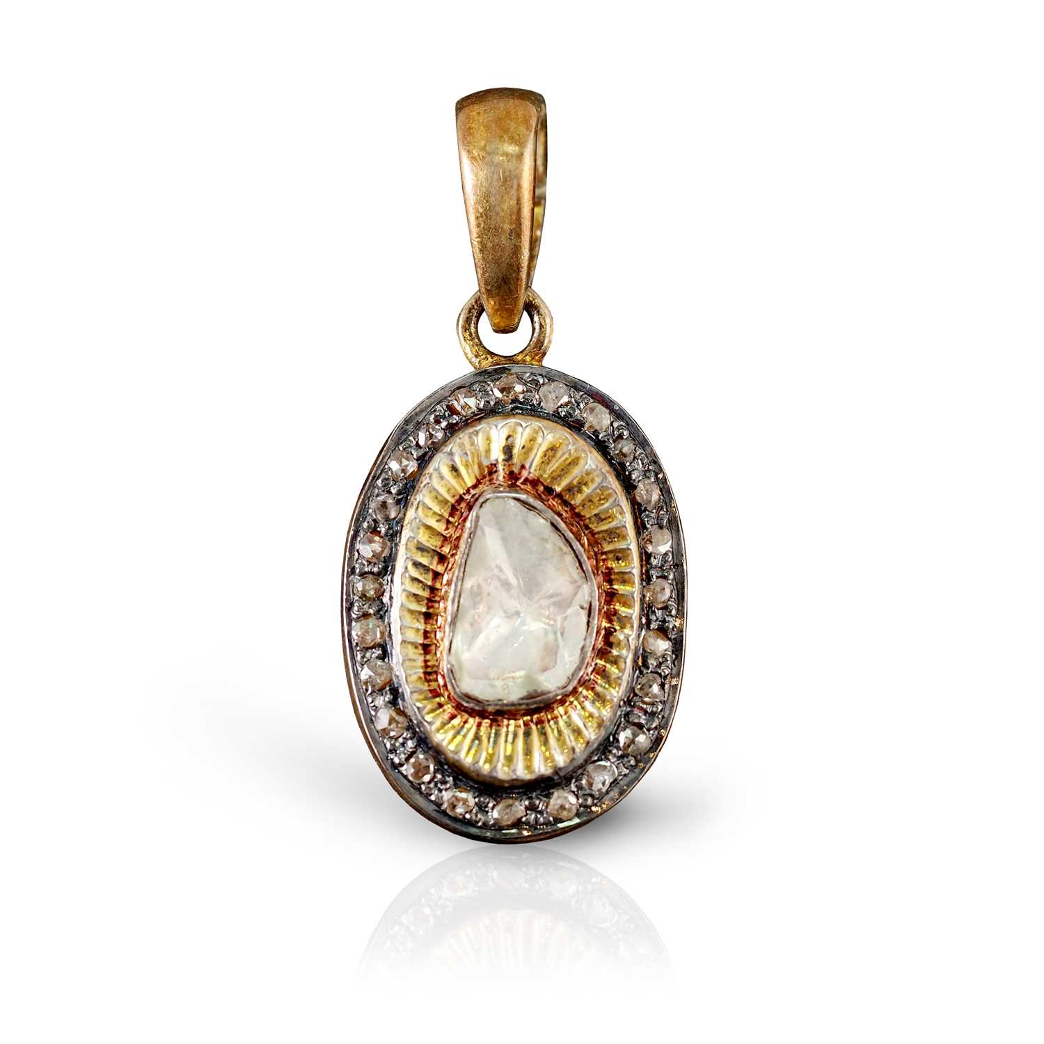 Lot 146 - A Multi-Color Diamond Pendant